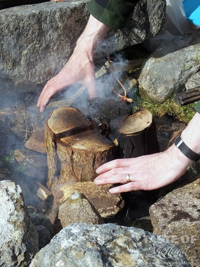 Cooking over a Nordic Fire Log | Shetland.org