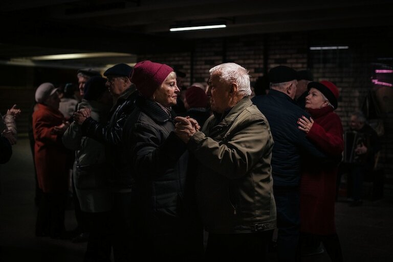 Jen Stout’s ‘Night Train to Odesa’ wins universal acclaim | Shetland.org